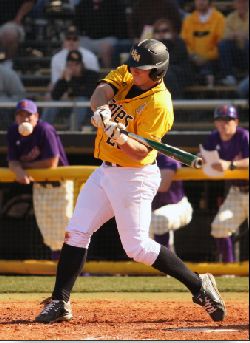 Marc Bourgeois produit deux points - JacquesLanciault.com